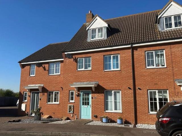 4 bedroom terraced house for sale