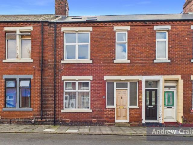 4 bedroom terraced house for sale