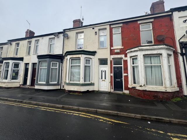 4 bedroom terraced house for sale