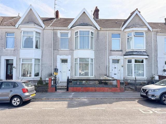 4 bedroom terraced house for sale