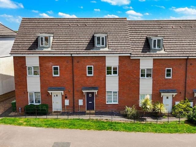 4 bedroom terraced house for sale