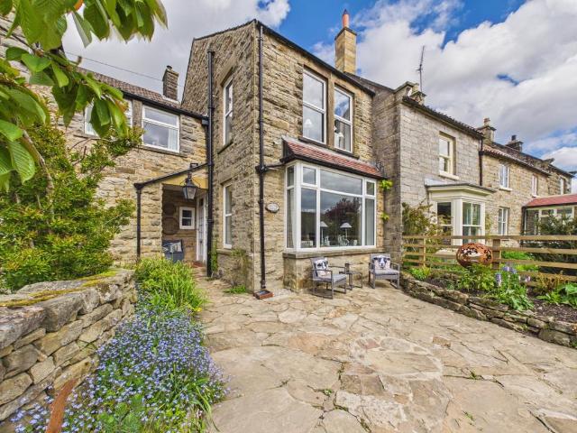 4 bedroom terraced house for sale