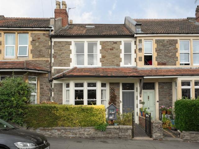 4 bedroom terraced house for sale