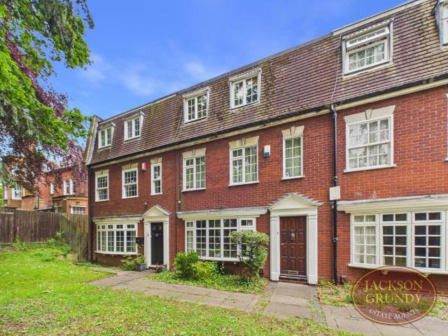 4 bedroom terraced house for sale