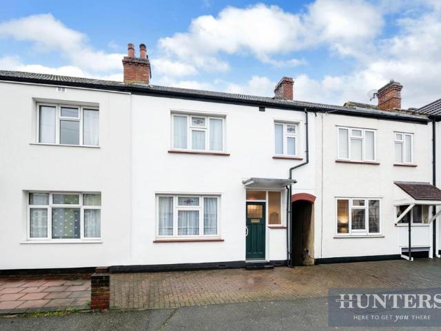 4 bedroom terraced house for sale