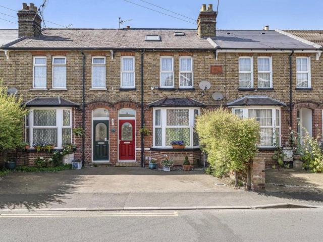 4 bedroom terraced house for sale