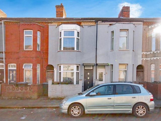 4 bedroom terraced house for sale