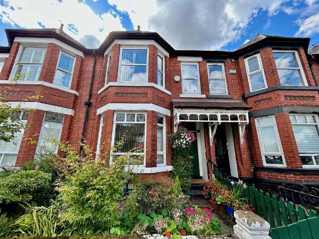 4 bedroom terraced house for sale