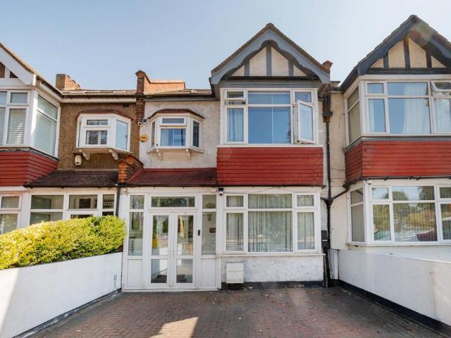 4 bedroom terraced house for sale
