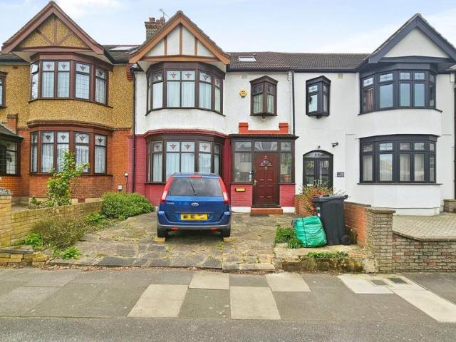 4 bedroom terraced house for sale
