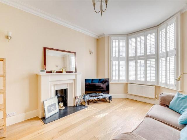 4 bedroom terraced house for sale