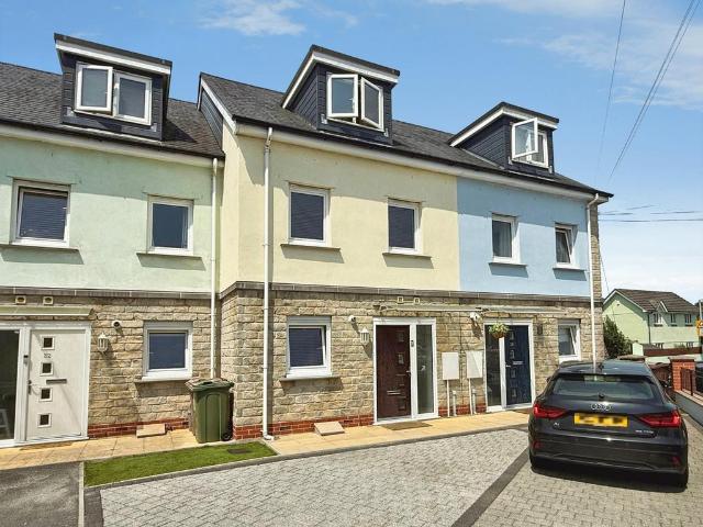 4 bedroom terraced house for sale