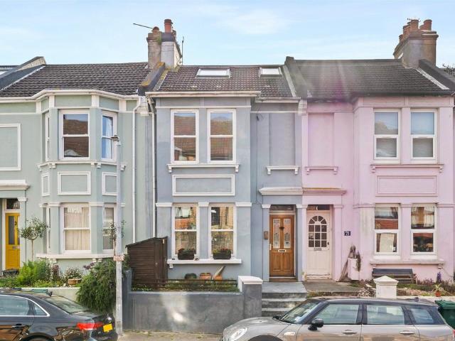4 bedroom terraced house for sale
