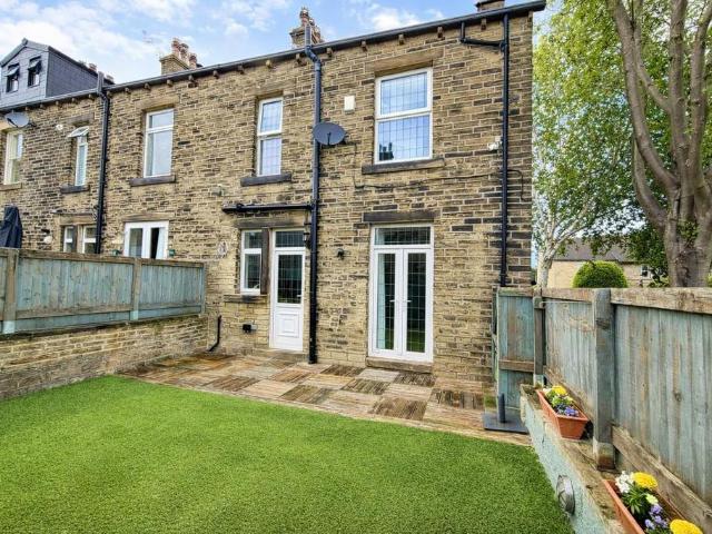 4 bedroom terraced house for sale