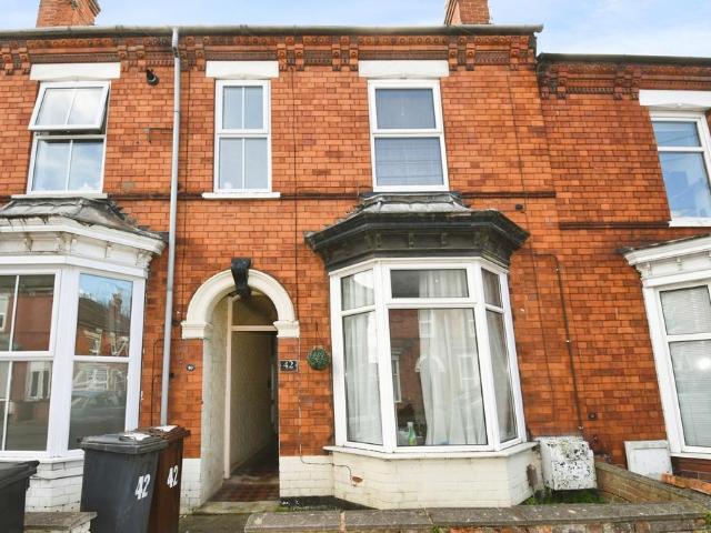 4 bedroom terraced house for sale