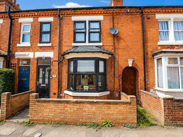 4 bedroom terraced house for sale