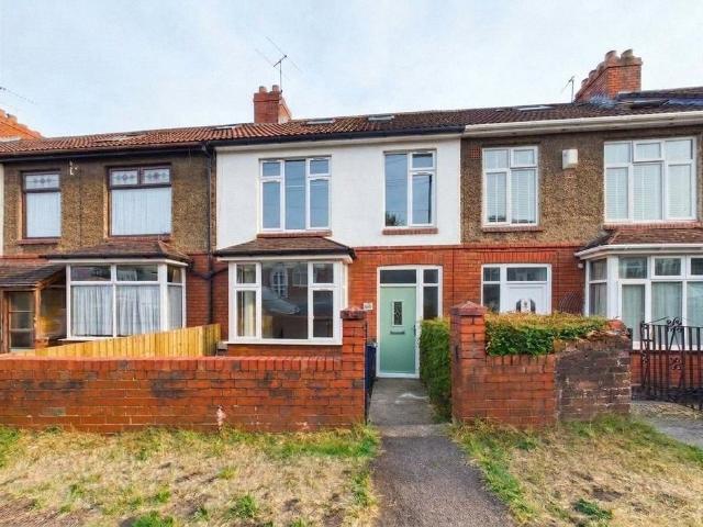 4 bedroom terraced house for sale