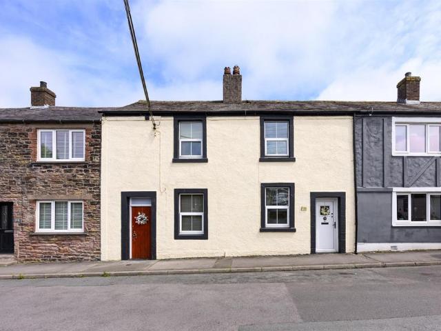 4 bedroom terraced house for sale