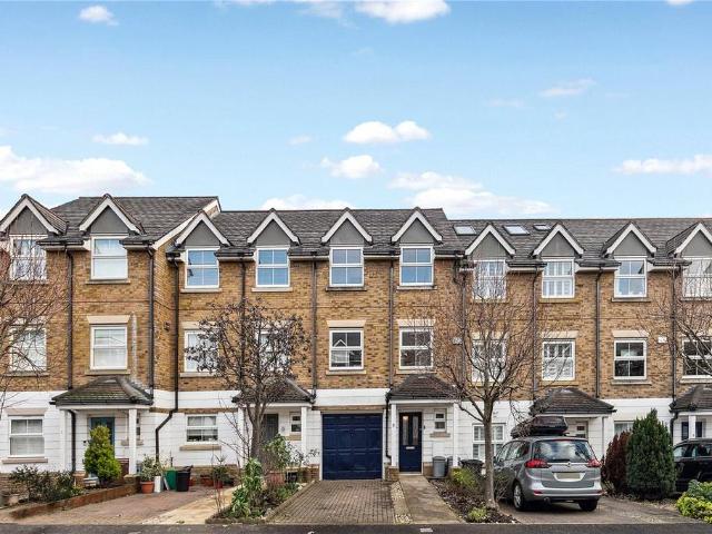 4 bedroom terraced house for sale
