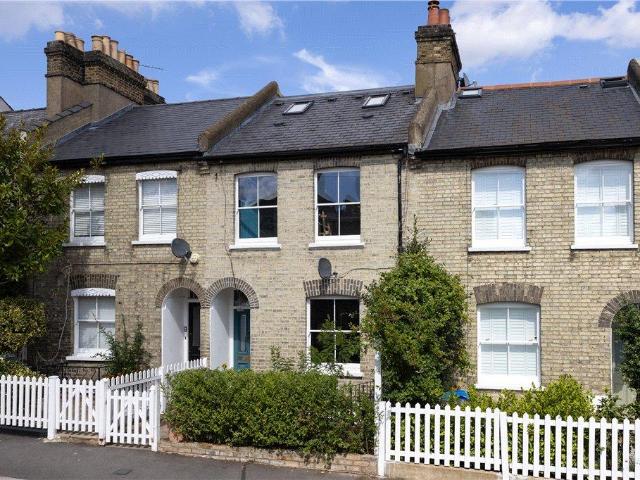 4 bedroom terraced house for sale