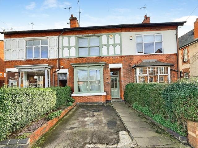 4 bedroom terraced house for sale