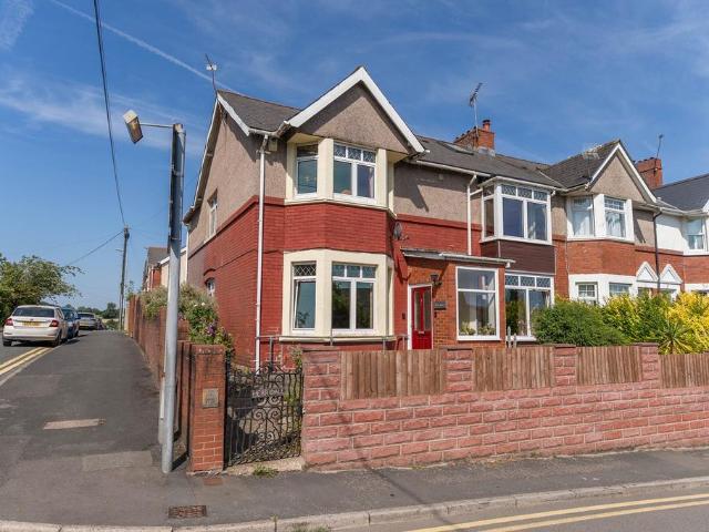 4 bedroom terraced house for sale