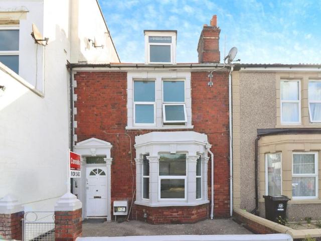 4 bedroom terraced house for sale