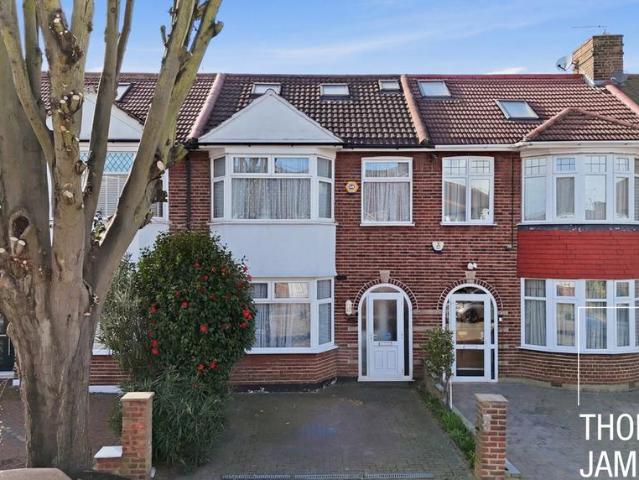 4 bedroom terraced house for sale
