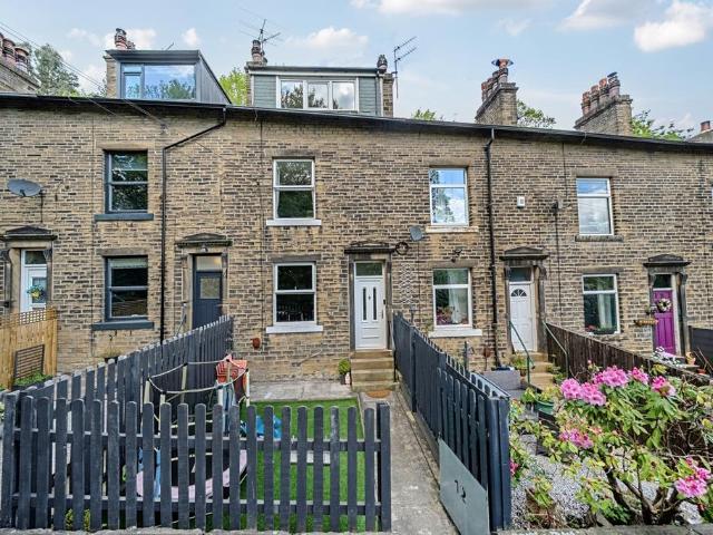 4 bedroom terraced house for sale