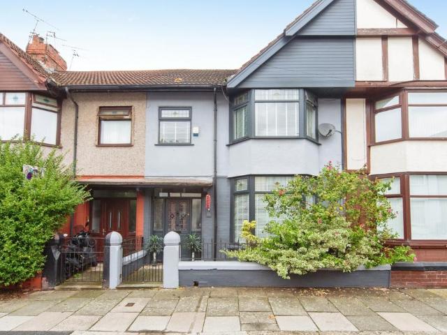 4 bedroom terraced house for sale