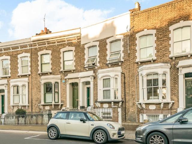 4 bedroom terraced house for sale