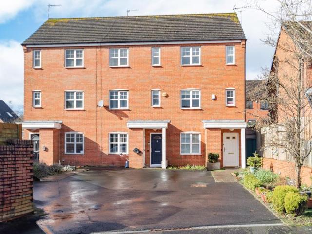 4 bedroom terraced house for sale