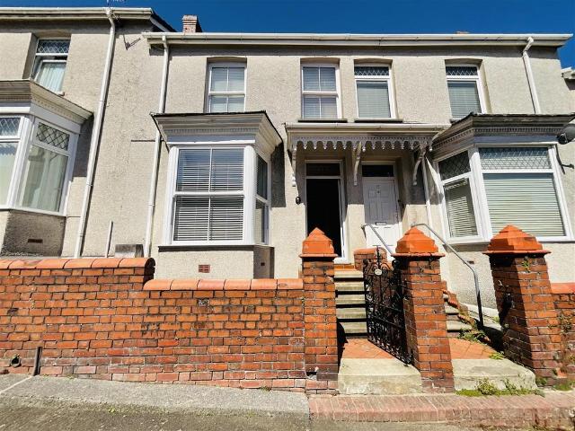 4 bedroom terraced house for sale