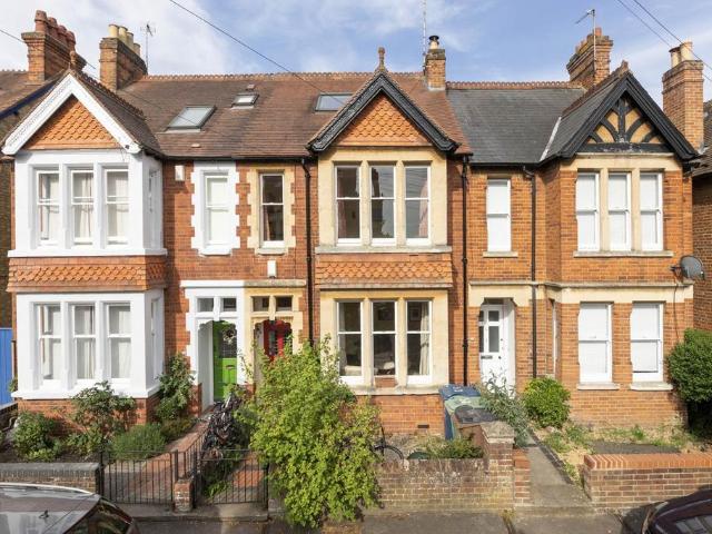4 bedroom terraced house for sale