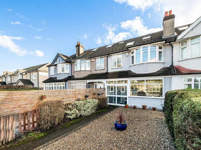 4 bedroom terraced house for sale