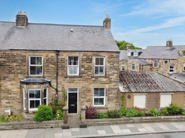 4 bedroom terraced house for sale