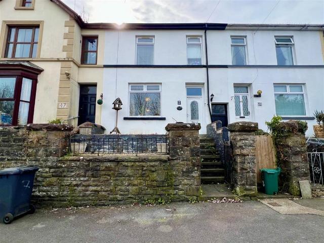 4 bedroom terraced house for sale