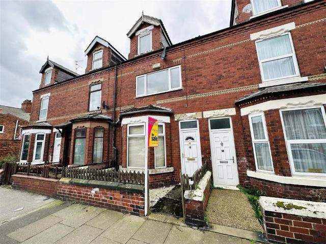 4 bedroom terraced house for sale