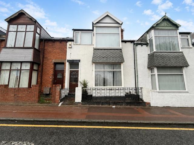 4 bedroom terraced house for sale