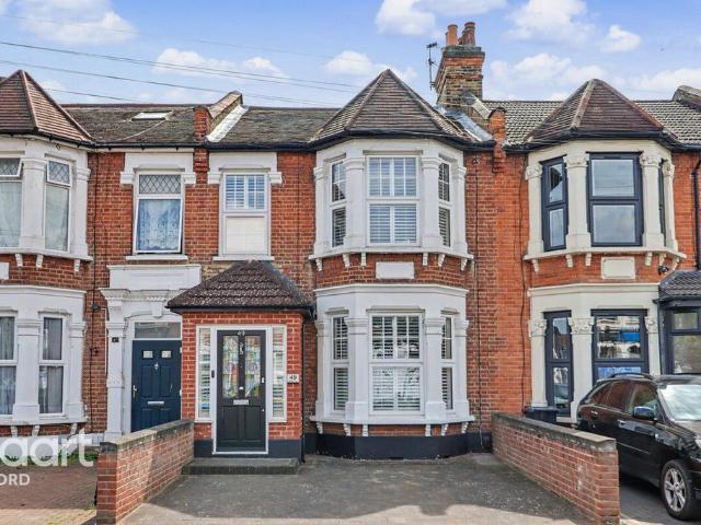 4 bedroom terraced house for sale