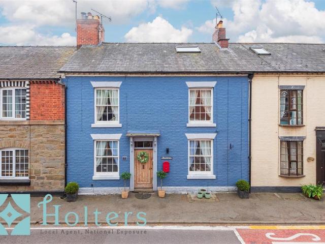 4 bedroom terraced house for sale