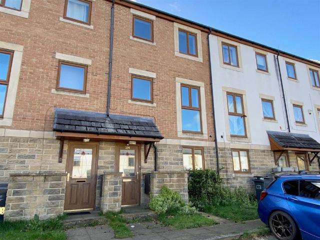 4 bedroom terraced house for sale