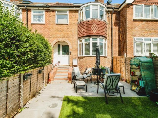4 bedroom terraced house for sale