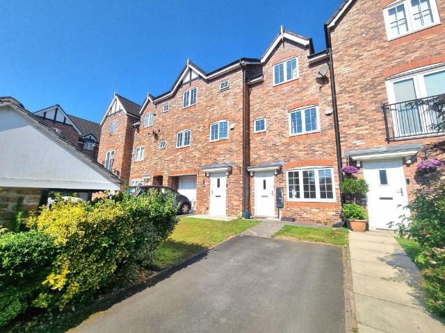 4 bedroom terraced house for sale