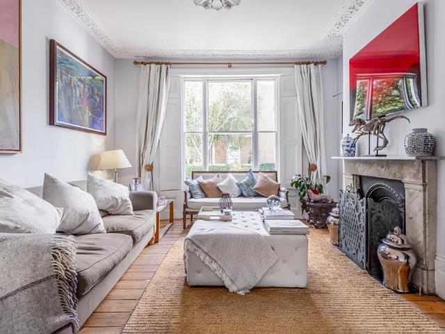 4 bedroom terraced house for sale