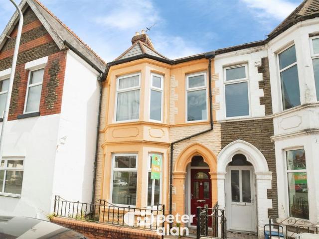 4 bedroom terraced house for sale