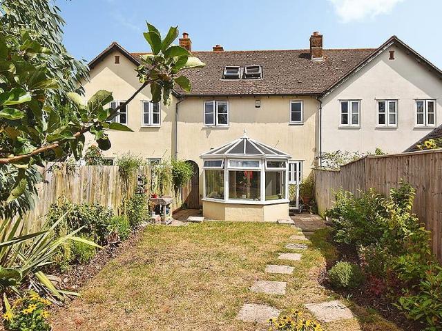 4 bedroom terraced house for sale