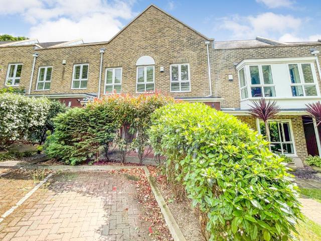 4 bedroom terraced house for sale
