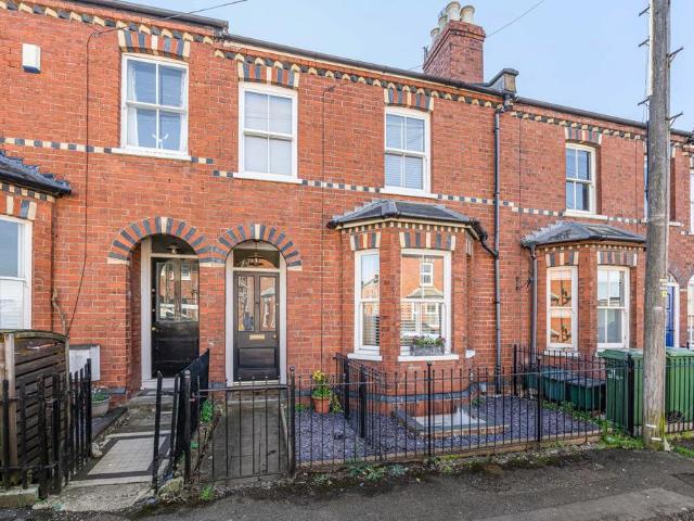 4 bedroom terraced house for sale