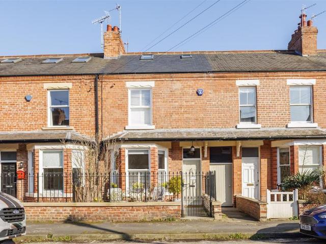 4 bedroom terraced house for sale